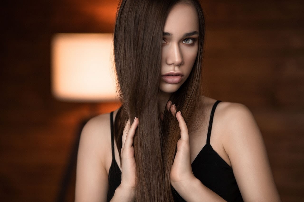 HAIR PRO STYLER: la rivoluzionaria Piastra che Asciuga e Stira i capelli